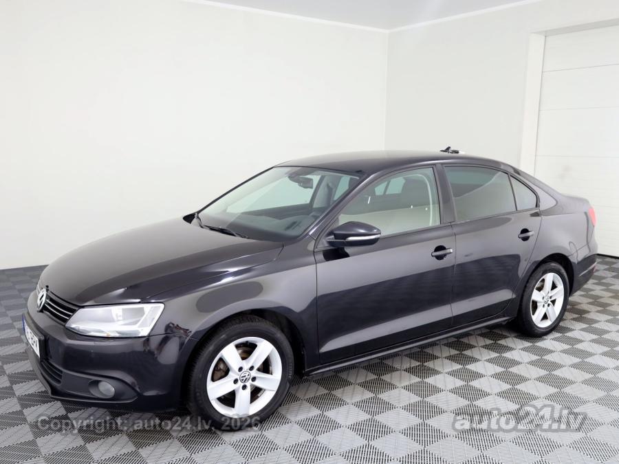 Melns Volkswagen Jetta 2012 Tallina, ar dzinēja tilpumu 1.60 L un nobraukumu 349 tūkst. km par 2799 €, foto 3 vietnē AUTOMOTO.COM.LV