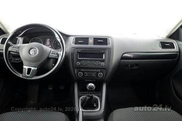 Melns Volkswagen Jetta 2012 Tallina, ar dzinēja tilpumu 1.60 L un nobraukumu 349 tūkst. km par 2799 €, foto 6 vietnē AUTOMOTO.COM.LV