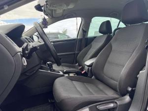 Black Volkswagen Jetta 2013 in Vilnius, with an engine capacity of 1.60 L and mileage of 184 thousand km for 3950 €, photo 8 on AUTOMOTO.COM.LV