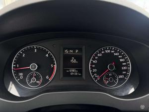 Black Volkswagen Jetta 2013 in Vilnius, with an engine capacity of 1.60 L and mileage of 184 thousand km for 3950 €, photo 14 on AUTOMOTO.COM.LV
