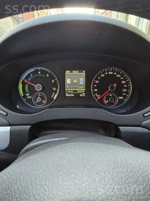 Black Volkswagen Jetta 2013 in Cesis, with an engine capacity of 1.40 L and mileage of 267 thousand km for 6400 €, photo 16 on AUTOMOTO.COM.LV
