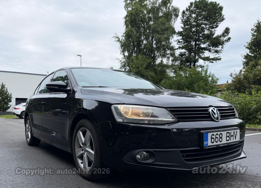 Melns Volkswagen Jetta 2013 Tallina, ar dzinēja tilpumu 1.40 L un nobraukumu 242 tūkst. km par 5500 €, foto 5 vietnē AUTOMOTO.COM.LV