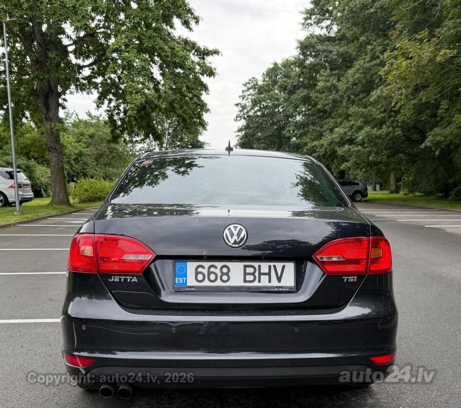 Melns Volkswagen Jetta 2013 Tallina, ar dzinēja tilpumu 1.40 L un nobraukumu 242 tūkst. km par 5500 €, foto 9 vietnē AUTOMOTO.COM.LV