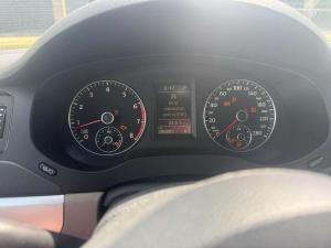 Melns Volkswagen Jetta 2014 Viļņa, ar dzinēja tilpumu 1.39 L un nobraukumu 281 tūkst. km par 3200 €, foto 8 vietnē AUTOMOTO.COM.LV