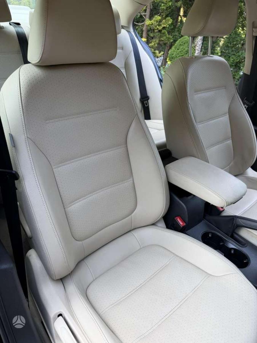 Melns Volkswagen Jetta 2014 Viļņa, ar dzinēja tilpumu 1.80 L un nobraukumu 111 tūkst. km par 3750 €, foto 18 vietnē AUTOMOTO.COM.LV