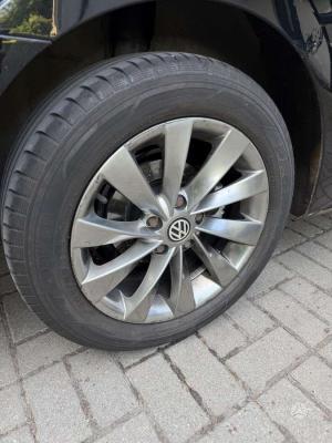 Melns Volkswagen Jetta 2014 Viļņa, ar dzinēja tilpumu 1.80 L un nobraukumu 111 tūkst. km par 3750 €, foto 19 vietnē AUTOMOTO.COM.LV
