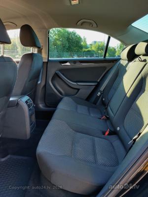 Black Volkswagen Jetta 2014 in Tallinn, with an engine capacity of 1.40 L and mileage of 138 thousand km for 7300 €, photo 11 on AUTOMOTO.COM.LV