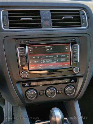 Black Volkswagen Jetta 2014 in Tallinn, with an engine capacity of 1.40 L and mileage of 138 thousand km for 7300 €, photo 12 on AUTOMOTO.COM.LV