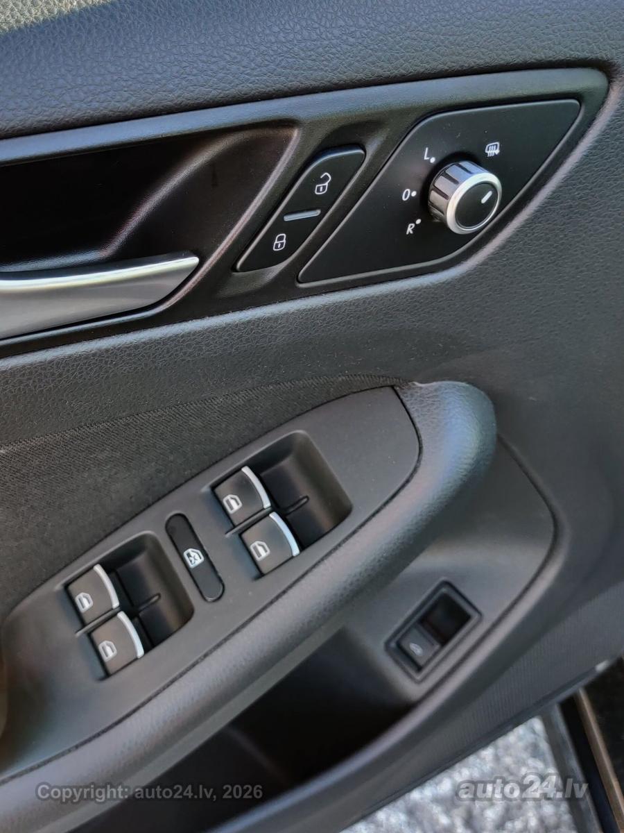 Black Volkswagen Jetta 2014 in Tallinn, with an engine capacity of 1.40 L and mileage of 138 thousand km for 7300 €, photo 14 on AUTOMOTO.COM.LV