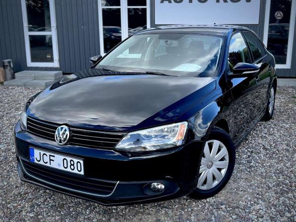 Black Volkswagen Jetta 2015 in Kaunas, with an engine capacity of 2.00 L and mileage of 81 thousand km for 6499 €, photo 1 on AUTOMOTO.COM.LV