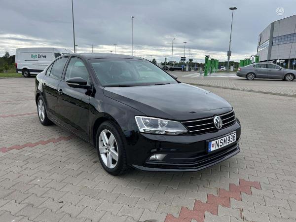 Melns Volkswagen Jetta 2015 Viļņa, ar dzinēja tilpumu 1.97 L un nobraukumu 203 tūkst. km par 5990 €, foto 3 vietnē AUTOMOTO.COM.LV