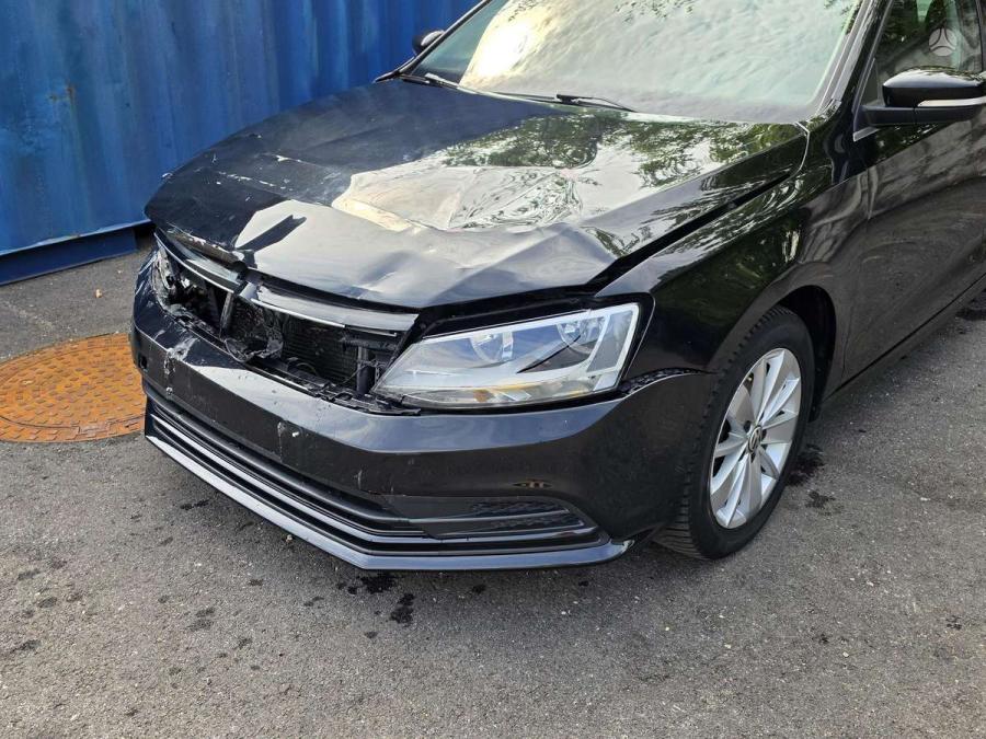 Melns Volkswagen Jetta 2015 Kauņa, ar dzinēja tilpumu 1.80 L un nobraukumu 187 tūkst. km par 2490 €, foto 11 vietnē AUTOMOTO.COM.LV