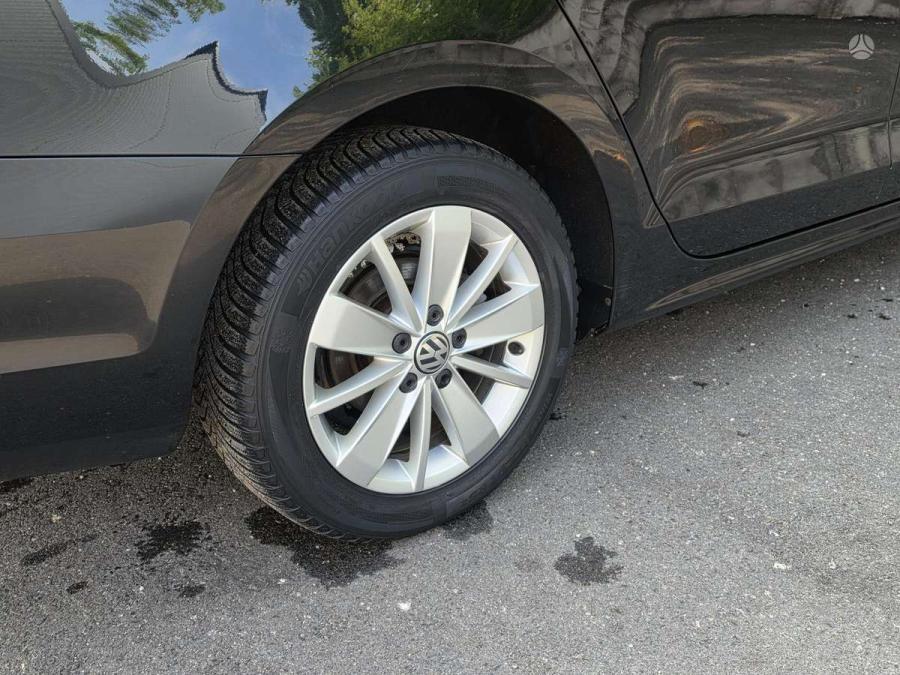 Melns Volkswagen Jetta 2015 Kauņa, ar dzinēja tilpumu 1.80 L un nobraukumu 187 tūkst. km par 2490 €, foto 16 vietnē AUTOMOTO.COM.LV