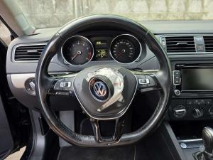 Melns Volkswagen Jetta 2015 Kauņa, ar dzinēja tilpumu 1.80 L un nobraukumu 187 tūkst. km par 2490 €, foto 30 vietnē AUTOMOTO.COM.LV