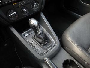 Melns Volkswagen Jetta 2015 Kauņa, ar dzinēja tilpumu 1.80 L un nobraukumu 187 tūkst. km par 2490 €, foto 35 vietnē AUTOMOTO.COM.LV