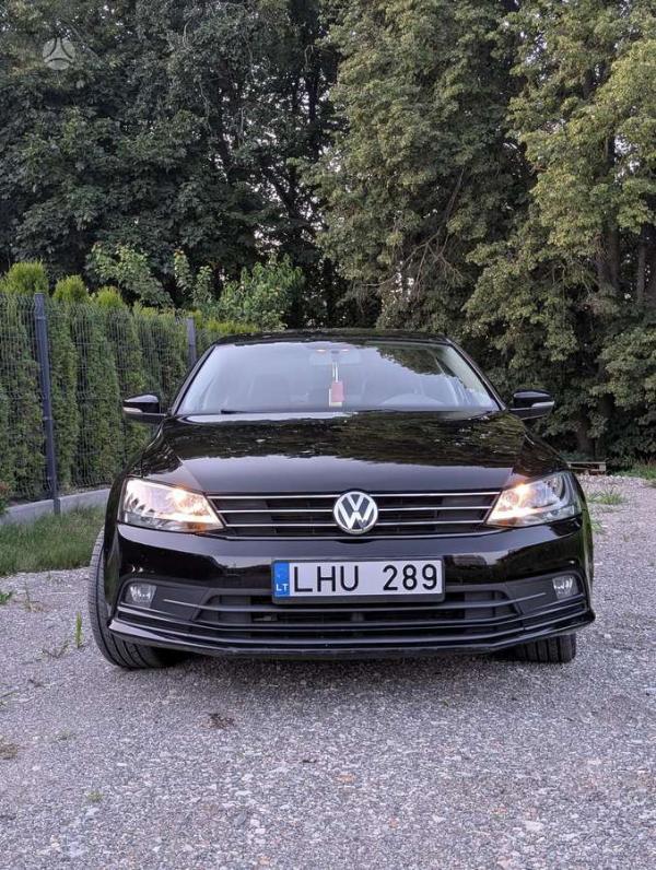 Melns Volkswagen Jetta 2015 Kauņa, ar dzinēja tilpumu 1.80 L un nobraukumu 105 tūkst. km par 6500 €, foto 6 vietnē AUTOMOTO.COM.LV