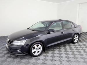 Black Volkswagen Jetta 2015 in Tallinn, with an engine capacity of 2.00 L and mileage of 247 thousand km for 4999 €, photo 11 on AUTOMOTO.COM.LV