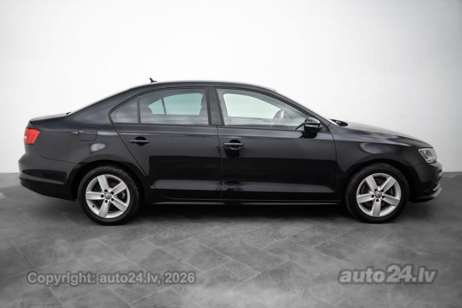 Black Volkswagen Jetta 2015 in Tallinn, with an engine capacity of 1.20 L and mileage of 173 thousand km for 5999 €, photo 5 on AUTOMOTO.COM.LV