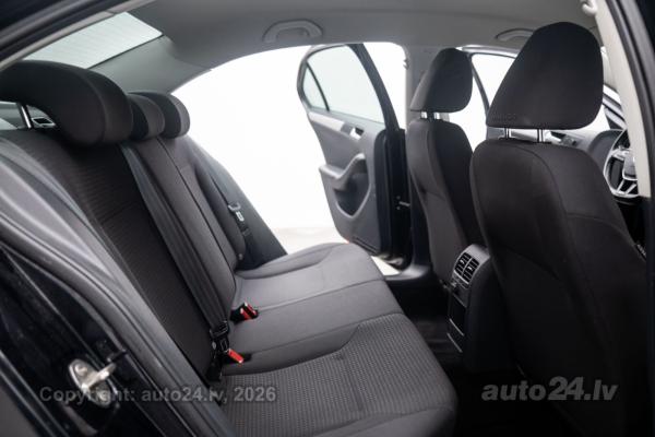 Black Volkswagen Jetta 2015 in Tallinn, with an engine capacity of 1.20 L and mileage of 173 thousand km for 5999 €, photo 11 on AUTOMOTO.COM.LV