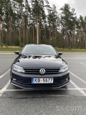 Melns Volkswagen Jetta 2015 Rīga, ar dzinēja tilpumu 1.40 L un nobraukumu 270 tūkst. km par 5000 €, foto  vietnē AUTOMOTO.COM.LV