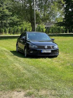 Black Volkswagen Jetta 2016 in Riga, with an engine capacity of 1.40 L and mileage of 125 thousand km for 3500 €, photo 1 on AUTOMOTO.COM.LV