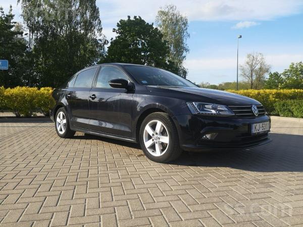 Black Volkswagen Jetta 2016 in Riga, with an engine capacity of 1.40 L and mileage of 125 thousand km for 3500 €, photo 5 on AUTOMOTO.COM.LV