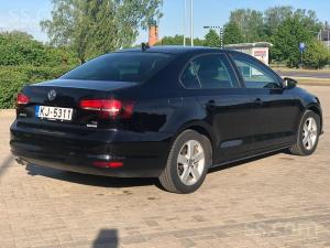Black Volkswagen Jetta 2016 in Riga, with an engine capacity of 1.40 L and mileage of 125 thousand km for 3500 €, photo 7 on AUTOMOTO.COM.LV