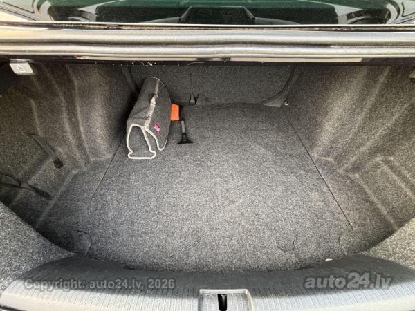 Melns Volkswagen Jetta 2016 Tallina, ar dzinēja tilpumu 1.40 L un nobraukumu 140 tūkst. km par 7600 €, foto 11 vietnē AUTOMOTO.COM.LV