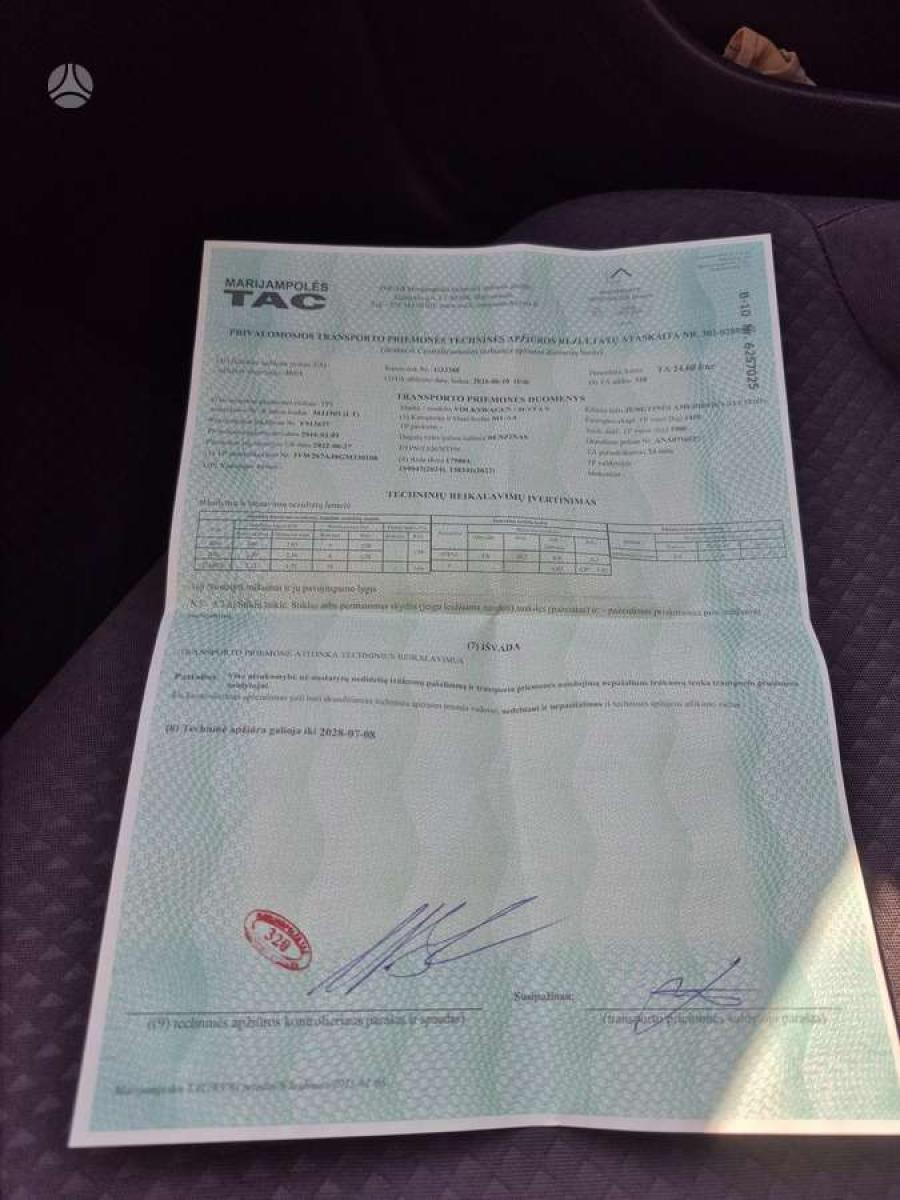 Melns Volkswagen Jetta 2016 Vilkaviškis, ar dzinēja tilpumu 1.40 L un nobraukumu 177 tūkst. km par 5900 €, foto 18 vietnē AUTOMOTO.COM.LV