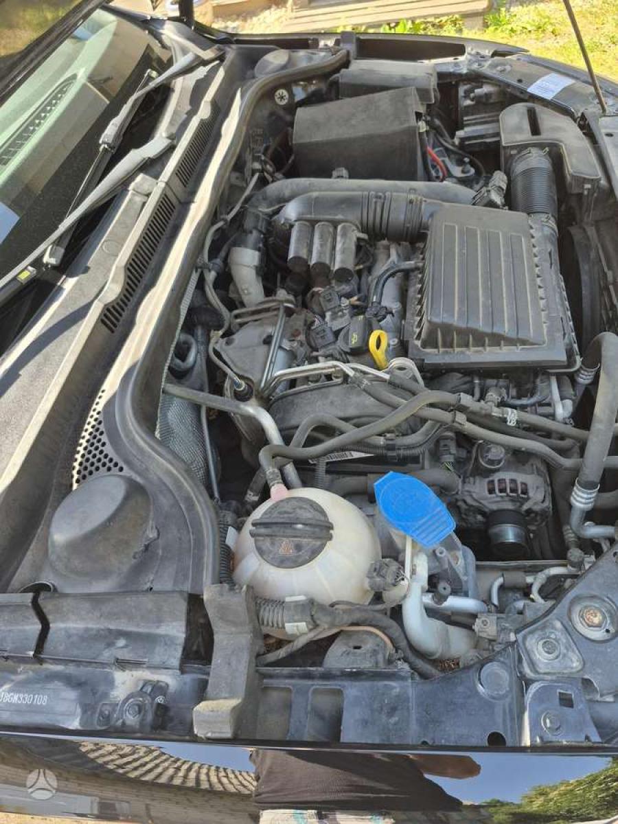 Melns Volkswagen Jetta 2016 Vilkaviškis, ar dzinēja tilpumu 1.40 L un nobraukumu 177 tūkst. km par 5900 €, foto 20 vietnē AUTOMOTO.COM.LV