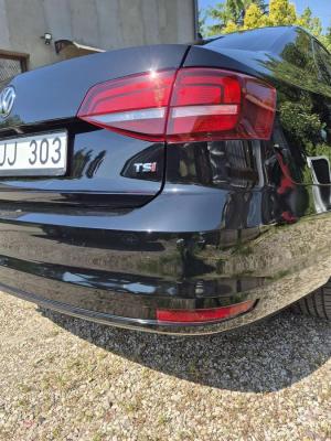 Melns Volkswagen Jetta 2016 Vilkaviškis, ar dzinēja tilpumu 1.40 L un nobraukumu 177 tūkst. km par 5900 €, foto 21 vietnē AUTOMOTO.COM.LV