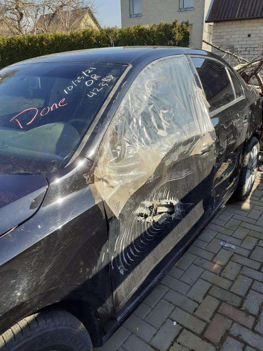 Melns Volkswagen Jetta 2016 Vilkaviškis, ar dzinēja tilpumu 1.40 L un nobraukumu 177 tūkst. km par 5900 €, foto 23 vietnē AUTOMOTO.COM.LV