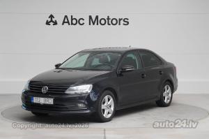 Black Volkswagen Jetta 2016 in Tallinn, with an engine capacity of 2.00 L and mileage of 296 thousand km for 5990 €, photo 1 on AUTOMOTO.COM.LV
