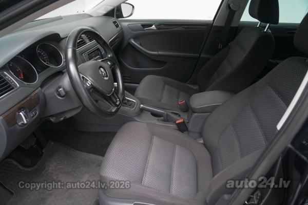 Фольксваген Джетта 2016 в Таллин на AUTOMOTO.COM.LV Черный Фольксваген Джетта 2016 в Таллин, объемом двигателя 2.00 л и пробегом 296 тыс. км за 5990 €, фото 8 на AUTOMOTO.COM.LV
