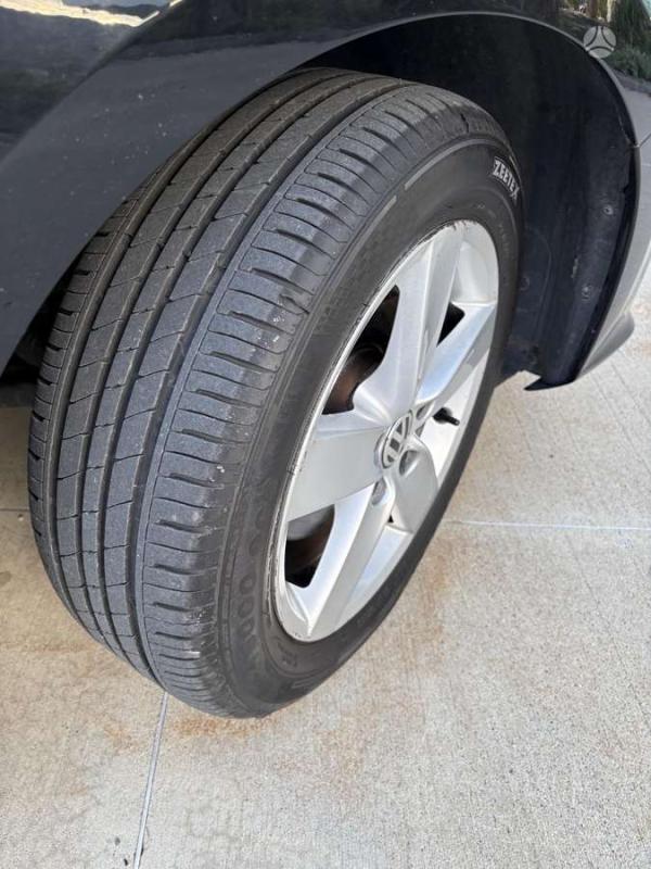 Melns Volkswagen Jetta 2017 Viļņa, ar dzinēja tilpumu 1.40 L un nobraukumu 102 tūkst. km par 8950 €, foto 11 vietnē AUTOMOTO.COM.LV