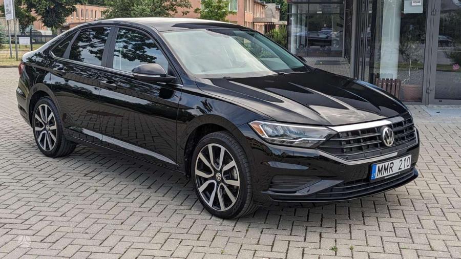 Black Volkswagen Jetta 2019 in Klaipeda, with an engine capacity of 1.40 L and mileage of 45 thousand km for 14200 €, photo 1 on AUTOMOTO.COM.LV