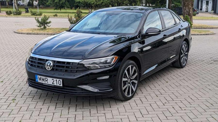 Black Volkswagen Jetta 2019 in Klaipeda, with an engine capacity of 1.40 L and mileage of 45 thousand km for 14200 €, photo 2 on AUTOMOTO.COM.LV