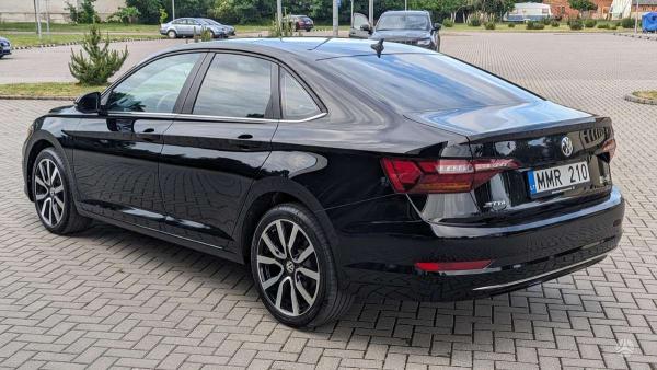Black Volkswagen Jetta 2019 in Klaipeda, with an engine capacity of 1.40 L and mileage of 45 thousand km for 14200 €, photo 5 on AUTOMOTO.COM.LV