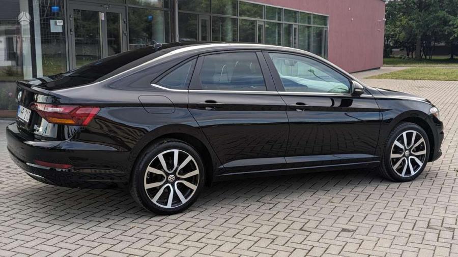 Black Volkswagen Jetta 2019 in Klaipeda, with an engine capacity of 1.40 L and mileage of 45 thousand km for 14200 €, photo 6 on AUTOMOTO.COM.LV