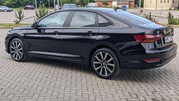 Black Volkswagen Jetta 2019 in Klaipeda, with an engine capacity of 1.40 L and mileage of 45 thousand km for 14200 €, photo 7 on AUTOMOTO.COM.LV