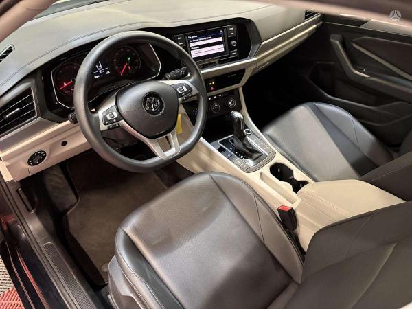 Melns Volkswagen Jetta 2019 Viļņa, ar dzinēja tilpumu 1.40 L un nobraukumu 61 tūkst. km par 11490 €, foto 10 vietnē AUTOMOTO.COM.LV