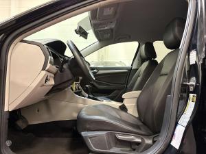 Melns Volkswagen Jetta 2019 Viļņa, ar dzinēja tilpumu 1.40 L un nobraukumu 61 tūkst. km par 11490 €, foto 13 vietnē AUTOMOTO.COM.LV