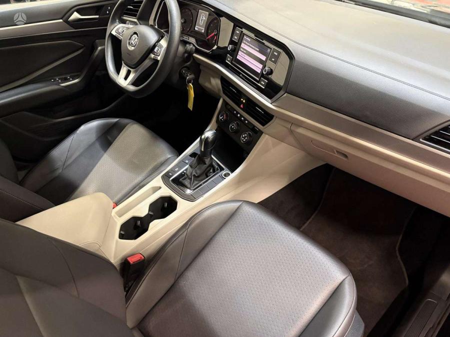 Melns Volkswagen Jetta 2019 Viļņa, ar dzinēja tilpumu 1.40 L un nobraukumu 61 tūkst. km par 11490 €, foto 15 vietnē AUTOMOTO.COM.LV