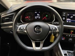 Melns Volkswagen Jetta 2019 Viļņa, ar dzinēja tilpumu 1.40 L un nobraukumu 61 tūkst. km par 11490 €, foto 19 vietnē AUTOMOTO.COM.LV