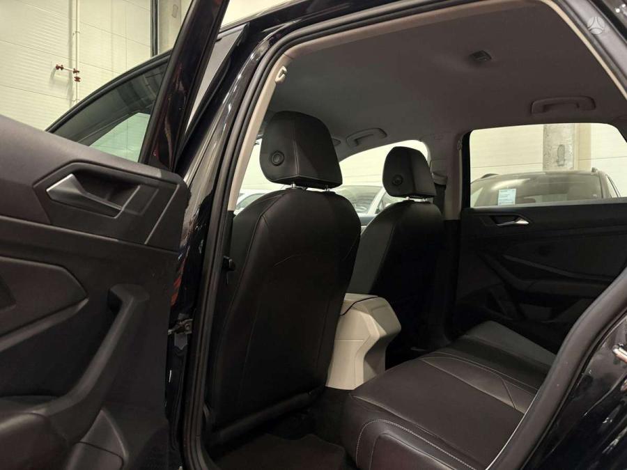 Melns Volkswagen Jetta 2019 Viļņa, ar dzinēja tilpumu 1.40 L un nobraukumu 61 tūkst. km par 11490 €, foto 26 vietnē AUTOMOTO.COM.LV