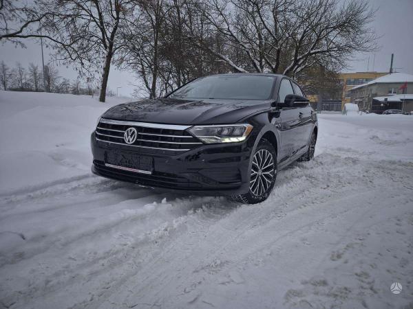 Black Volkswagen Jetta 2021 in Telschi, with an engine capacity of 1.40 L and mileage of 172 thousand km for 15500 €, photo 1 on AUTOMOTO.COM.LV