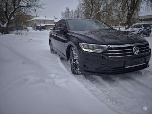 Black Volkswagen Jetta 2021 in Telschi, with an engine capacity of 1.40 L and mileage of 172 thousand km for 15500 €, photo 3 on AUTOMOTO.COM.LV