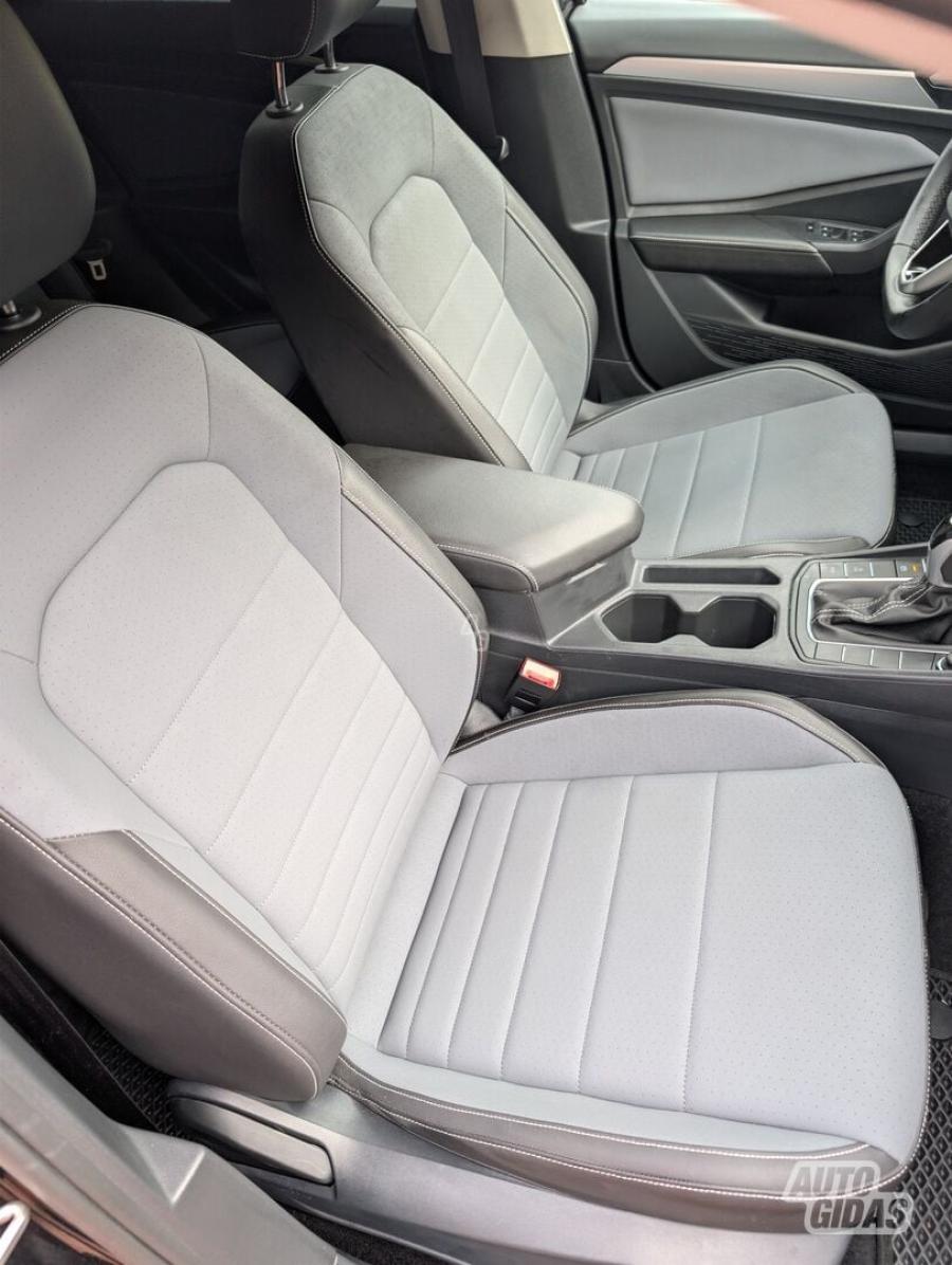 Melns Volkswagen Jetta 2025 Palanga, ar dzinēja tilpumu 1.50 L un nobraukumu 12 tūkst. km par 24000 €, foto 10 vietnē AUTOMOTO.COM.LV