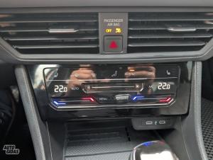 Melns Volkswagen Jetta 2025 Palanga, ar dzinēja tilpumu 1.50 L un nobraukumu 12 tūkst. km par 24000 €, foto 19 vietnē AUTOMOTO.COM.LV