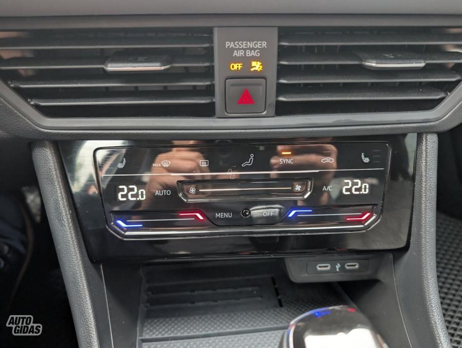 Melns Volkswagen Jetta 2025 Palanga, ar dzinēja tilpumu 1.50 L un nobraukumu 12 tūkst. km par 24000 €, foto 19 vietnē AUTOMOTO.COM.LV